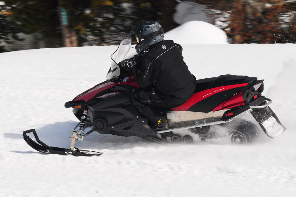 MaxSled.com Snowmobile Review: 2012 Yamaha RS Vector - MaxSled.com Snowmobile Magazine